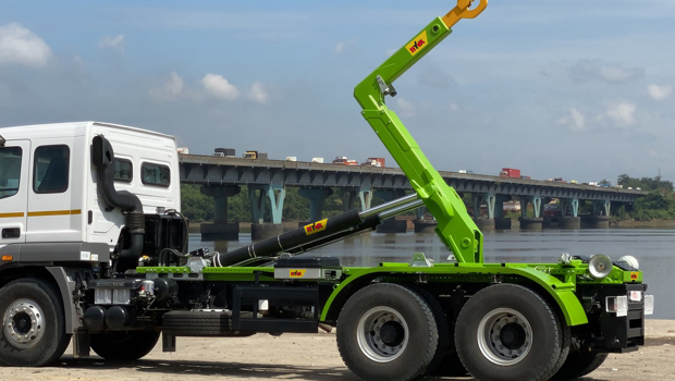 Container handling | Hyva - We move your world